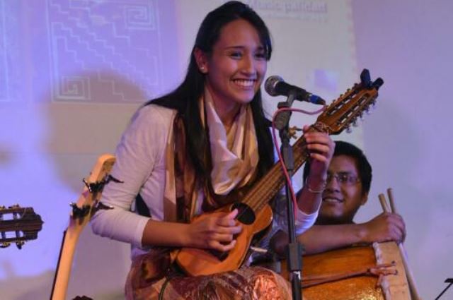 «JuAna y la Tropa» en la Sala «Raúl Galán»